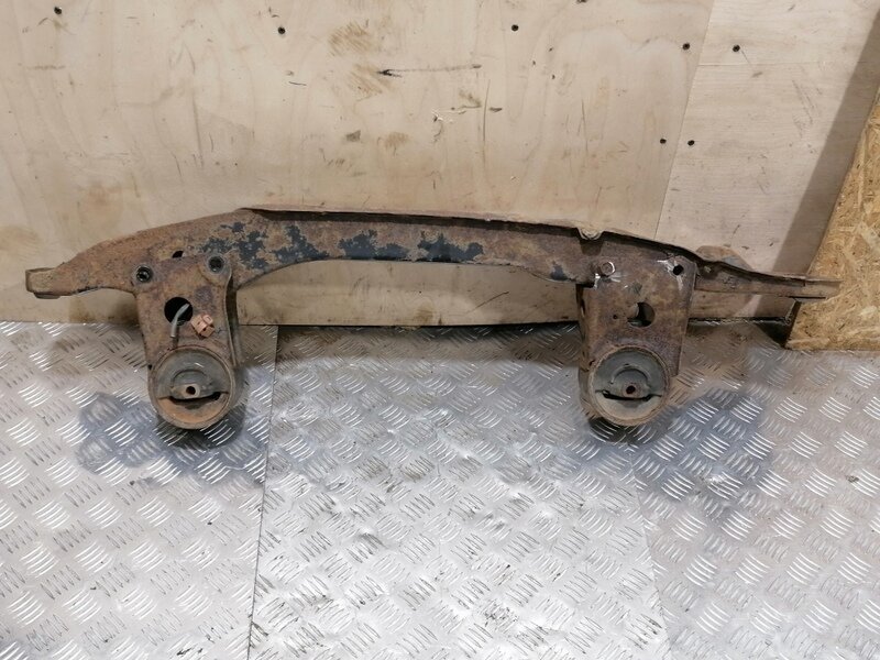 Балка подмоторная продольная NISSAN Maxima a32 1124040U00