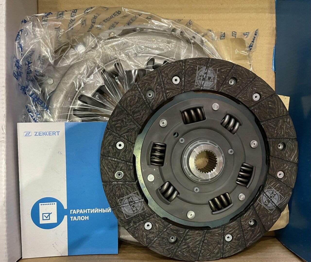 Комплект сцепления без подшипника Renault Duster 12-, Fluence 10-, Megane II, III 02-, Scenic II 03-.