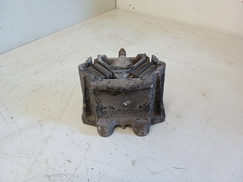 Б/У подушка двигателя, МАН ТГА Опора двигателя MAN TGA Перед. 186790 MAN арт. 81962100571