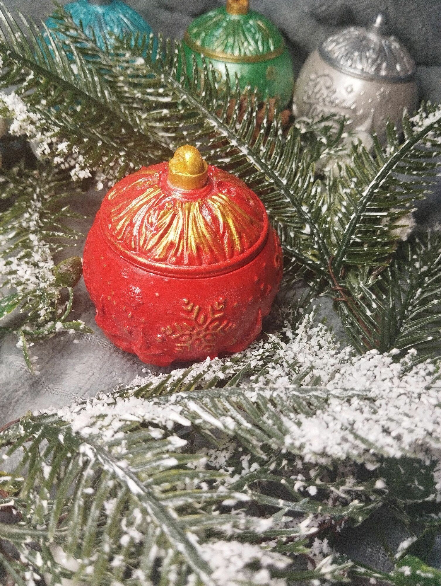 Свеча Новогодний шар
