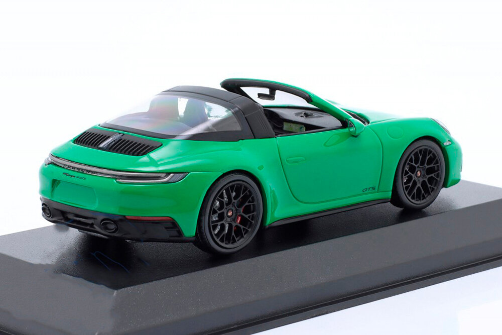 Модель коллекционная MINICHAMPS Porsche 911 (992) targa 4 gts year 2022 python green — фото 1
