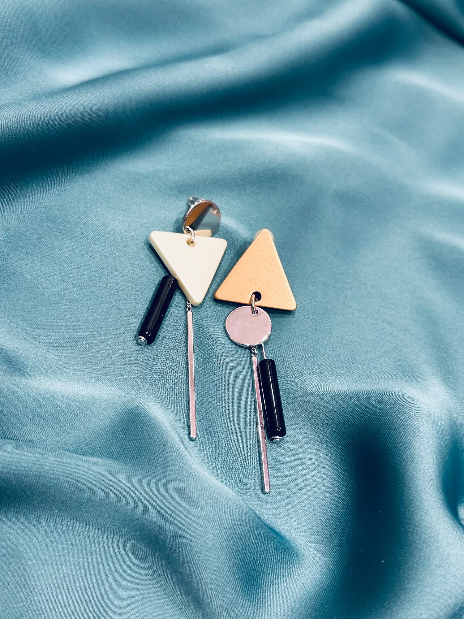 Серьги с подвесками, пусеты, акрил