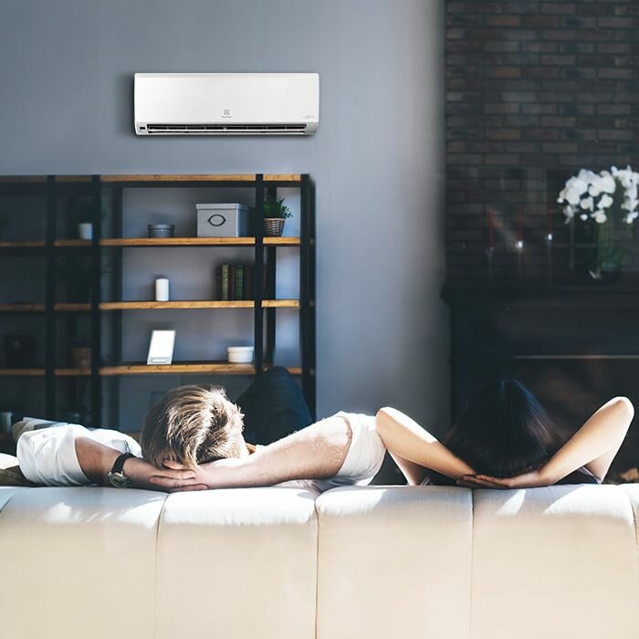 Инверторный Настенный кондиционер Electrolux Portofino EACS/I-12HP/N8_23Y Inverter (завод GREE) R32 (обновленная серия 2024)