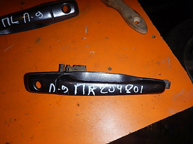 Б/У Ручка двери передней правой (наружняя), Mitsubishi (Митсубиси)-LANCER 9 (CS) (03-06) MITSUBISHI LANCER 9 (CS) (03-06) ...