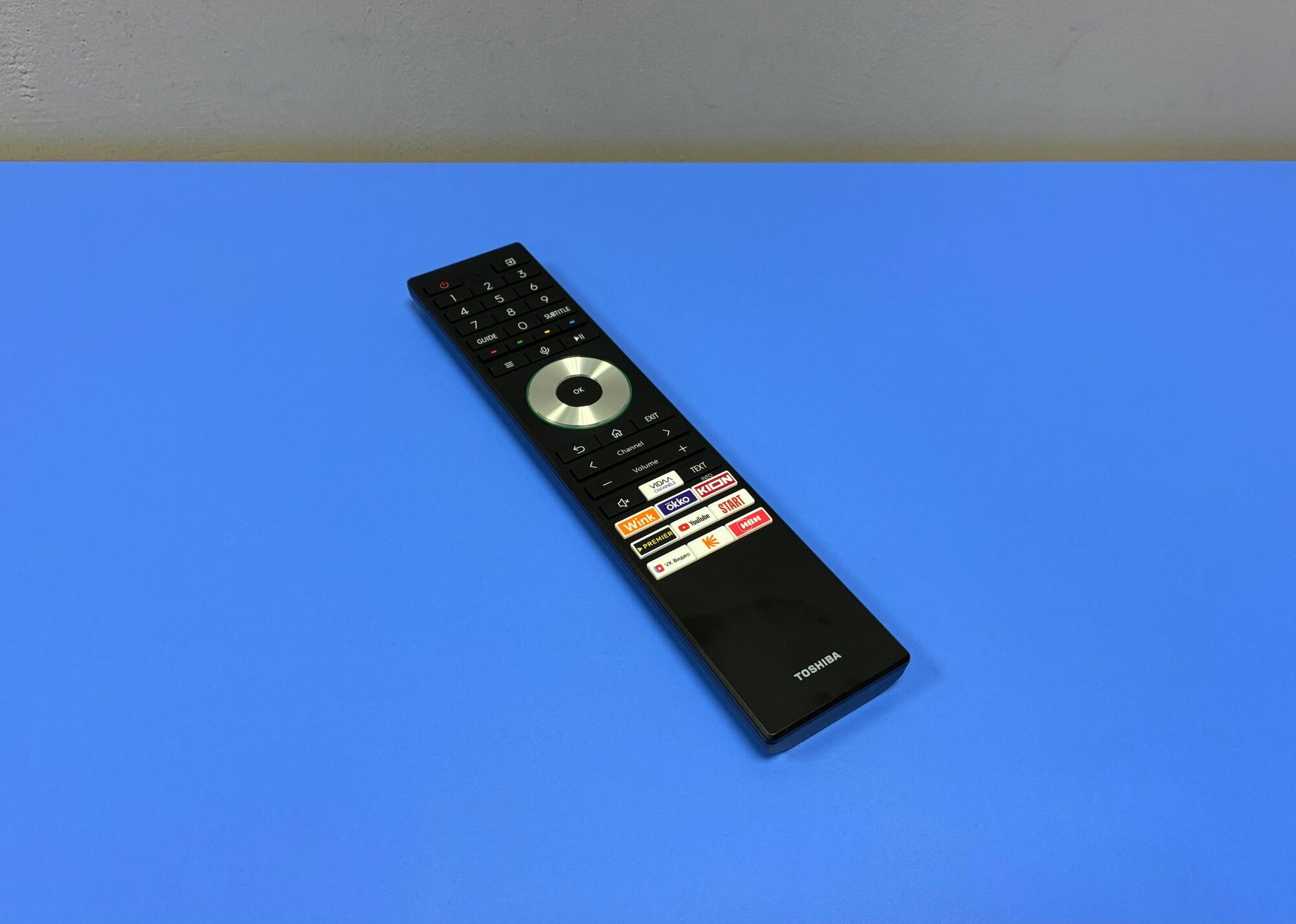 Пульт для телевизора Toshiba (ERF3B98T)