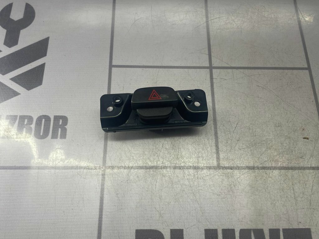 Кнопка аварийной сигнализации Ford Fusion 2002-2012