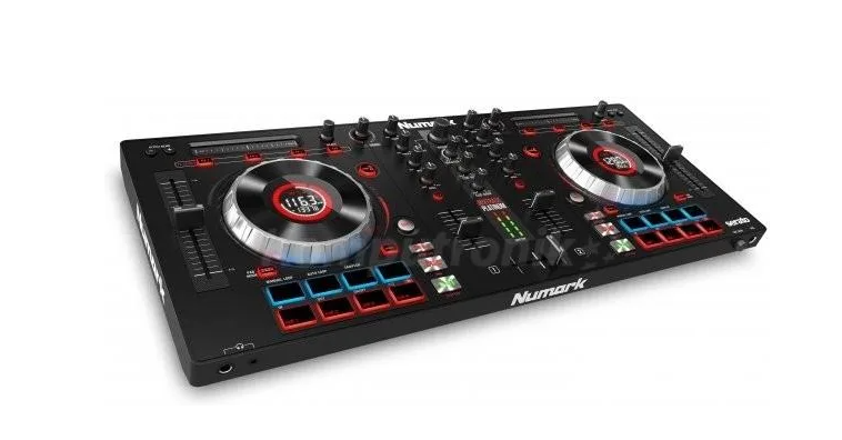 DJ контроллер NUMARK MIXTRACK PLATINUM FX — фото 1