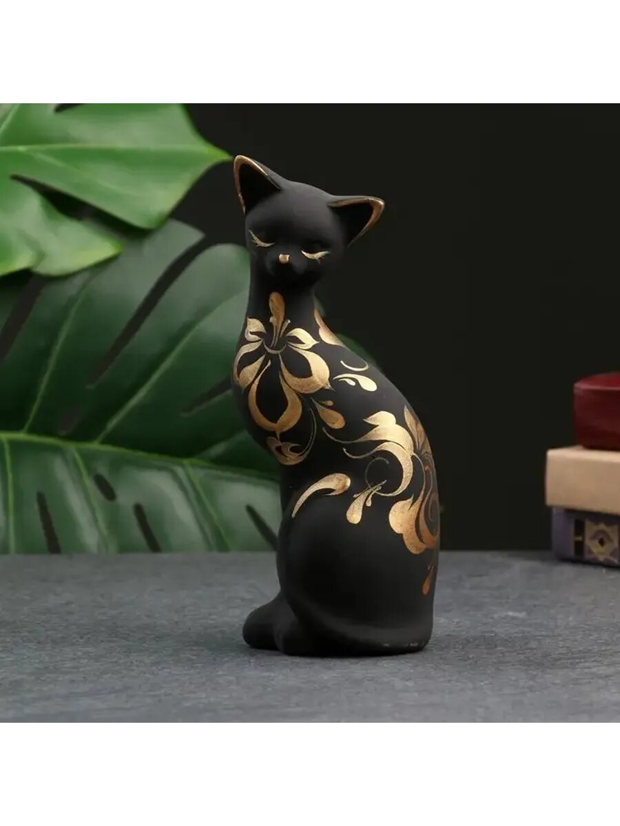Черная керамическая фигурка 'Ушастая кошка'