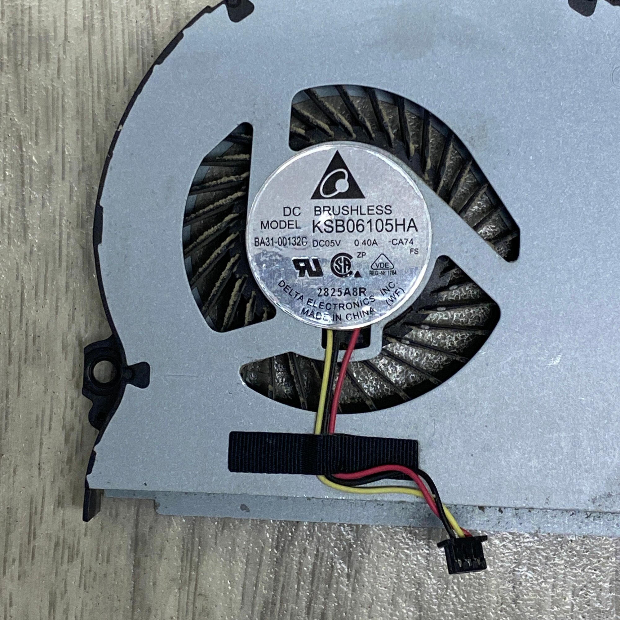 Кулер Samsung NP355V5C — фото 1