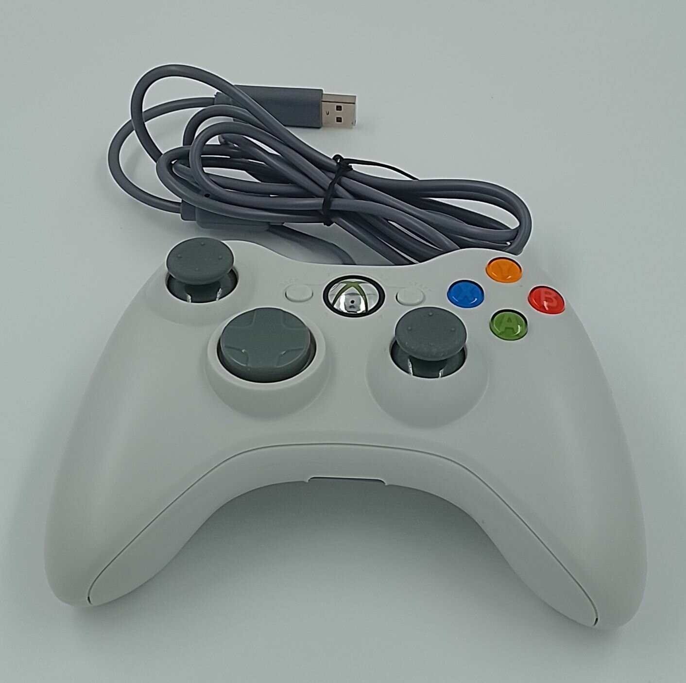 Геймпад проводной Xbox 360 для ПК (белый)