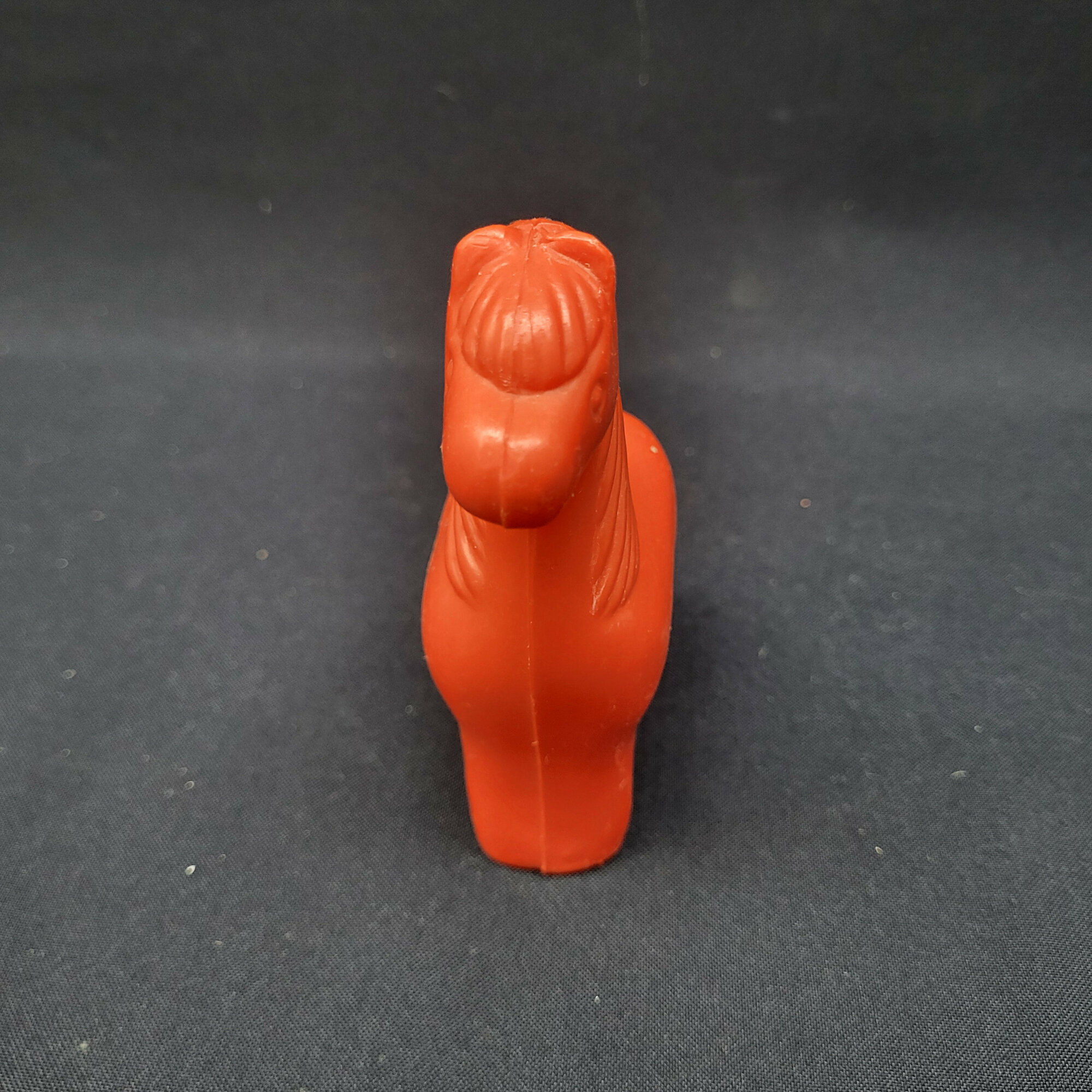 Игрушка винтажная, СССР. Пластмассовая фигурка лошадки, красная детская игрушка
