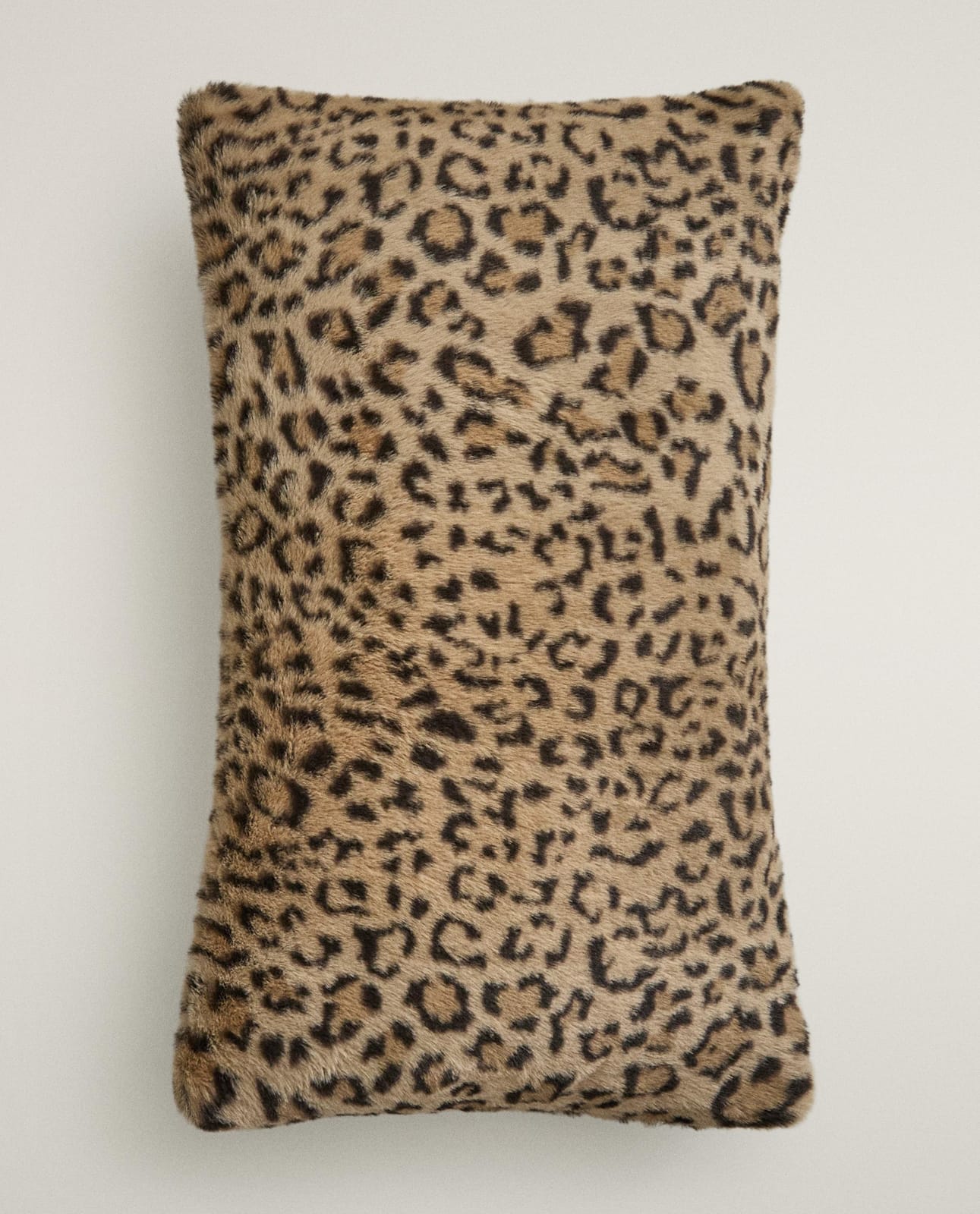 Наволочка декоративная ZARA HOME с мехом леопарда, пантера, размер 30 x 50 см 7314/008/051-61