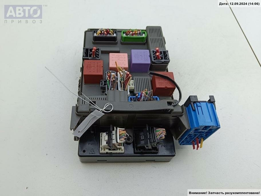 Блок предохранителей Renault Laguna 2 (2001-2007)