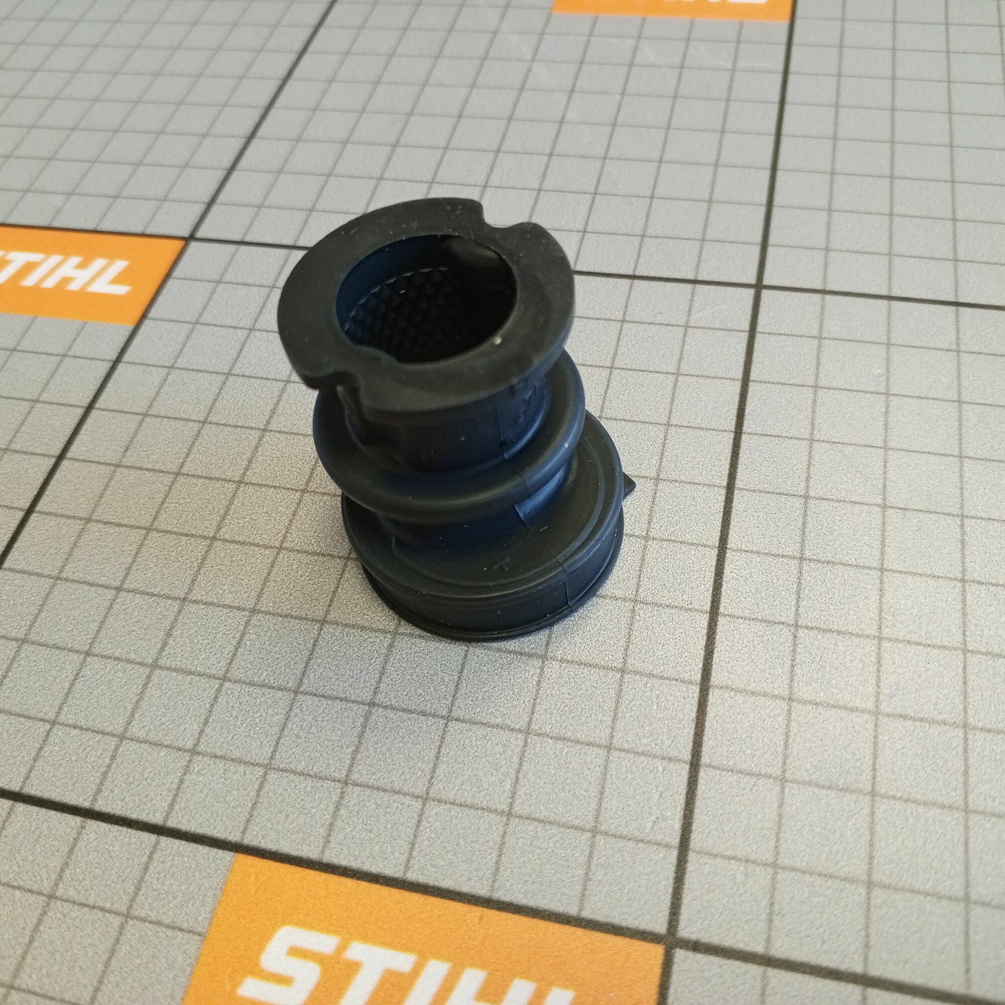 Колено карбюратора STIHL для TS 700,800