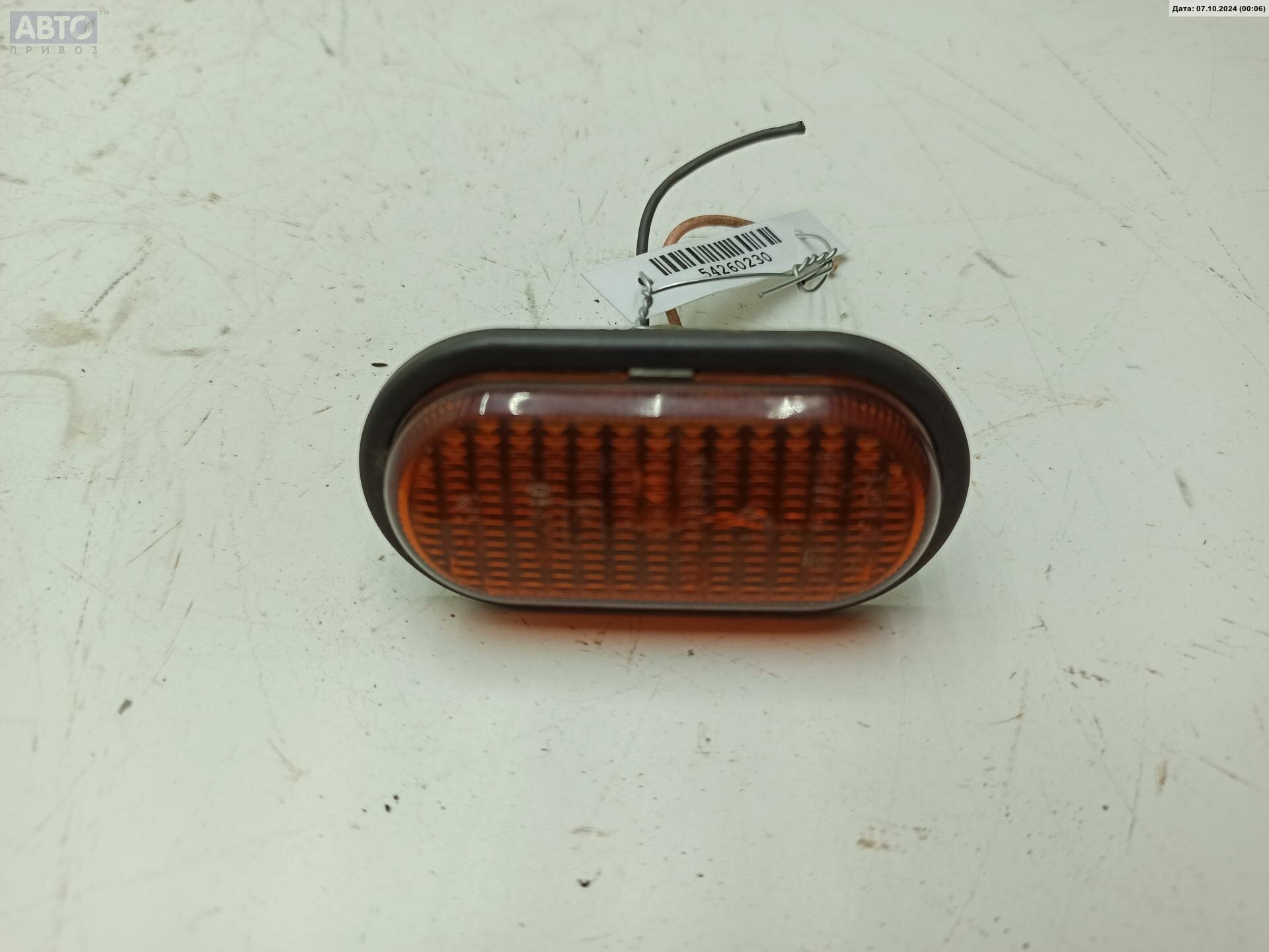 Повторитель поворота правый Renault Kangoo 1 (1998-2008)