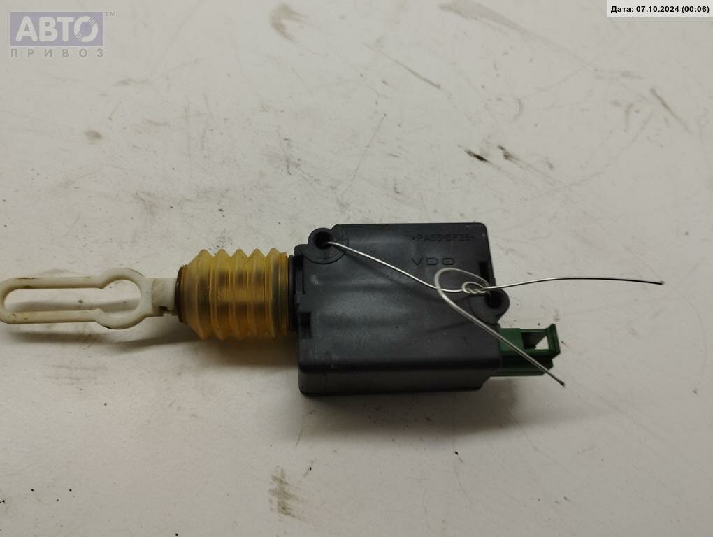 Активатор (привод) замка багажника Audi A6 C5 (1997-2005)