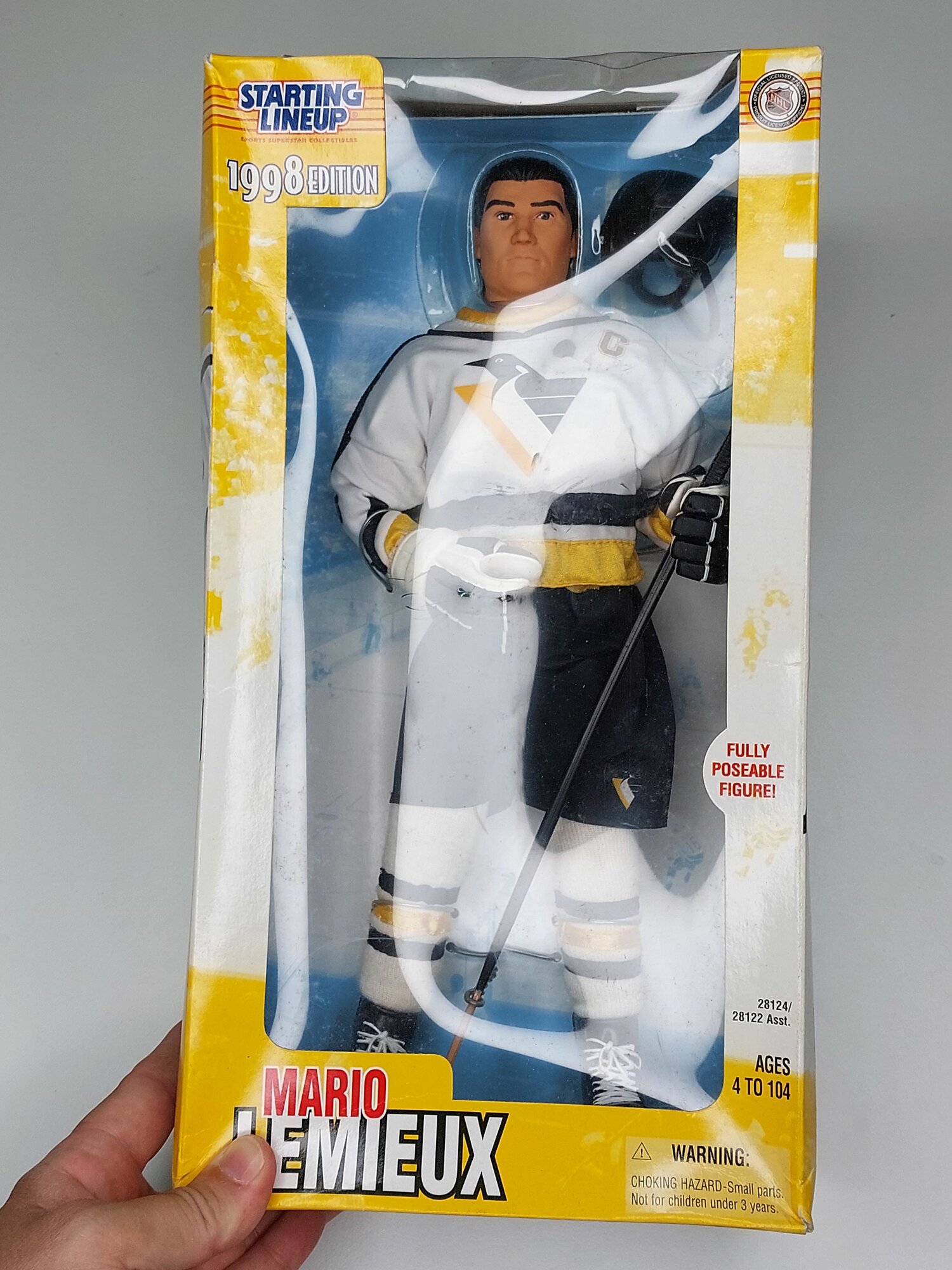 Коллекционная фигурка хоккеист звезда НХЛ NHL 12 inch Ice Hockey Action Figure