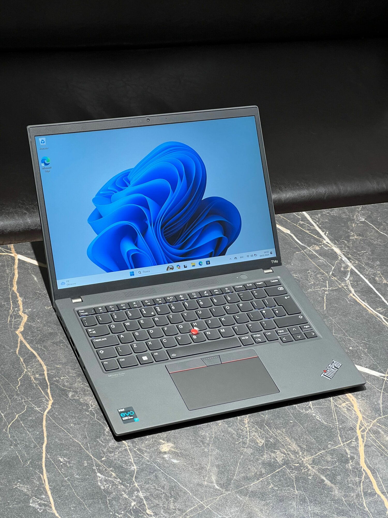 Lenovo Thinkpad T14s Ryzen 7 7840U/32gb/1Tb