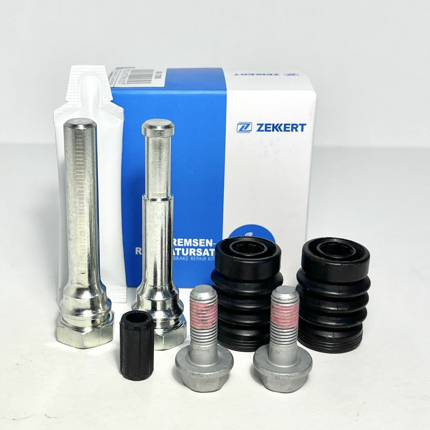 Ремкомплект переднего суппорта Mazda 3 BM, CX-3 (Мазда 3 2013 - 2019) направляющие + пыльники + болты ZEKKERT