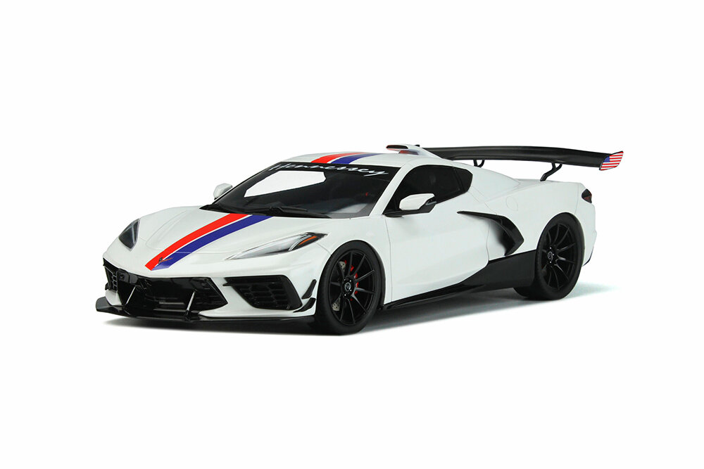 Модель коллекционная GT SPIRIT Chevrolet corvette C8 henessey 2021
