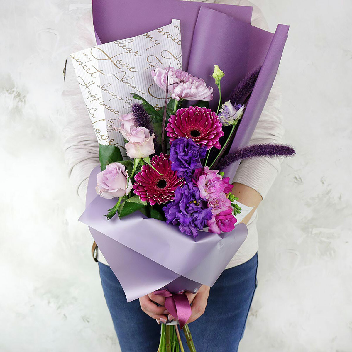 Букет Букет Маркет "Водолею", герберы, розы, фрезии, высота 60 см