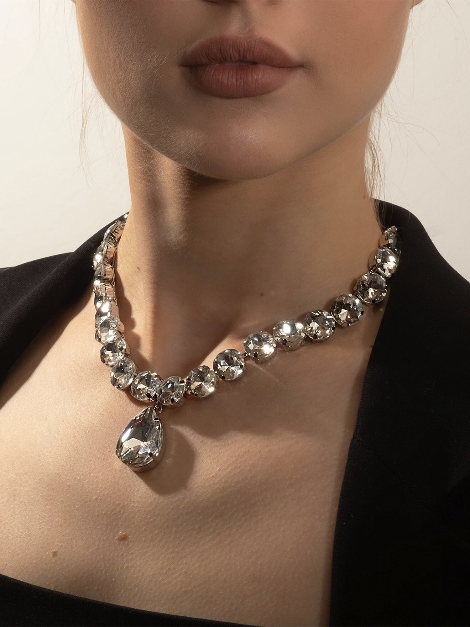 Колье, стекло