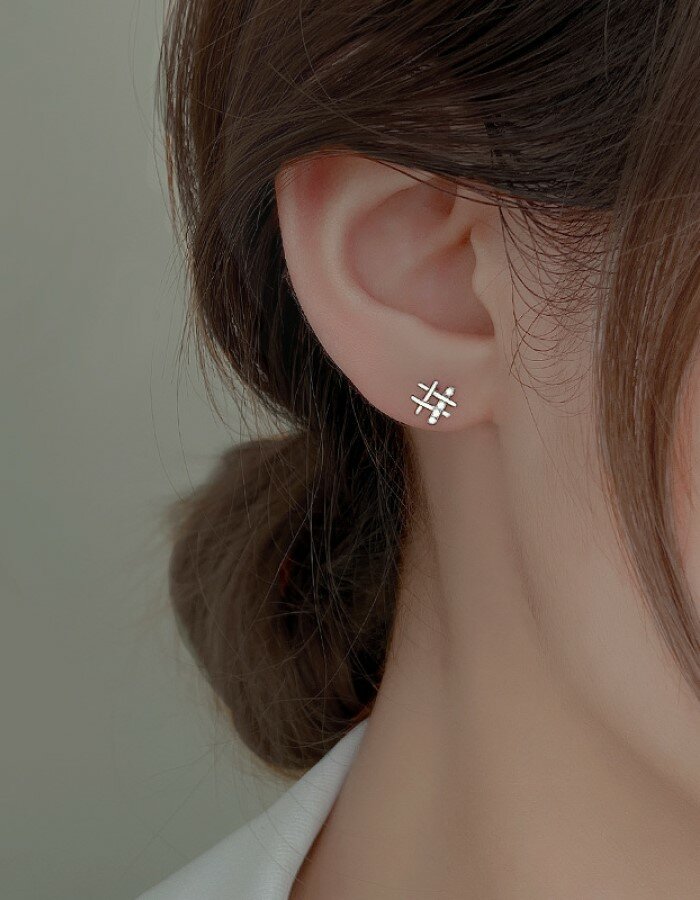 Серьги пусеты, циркон