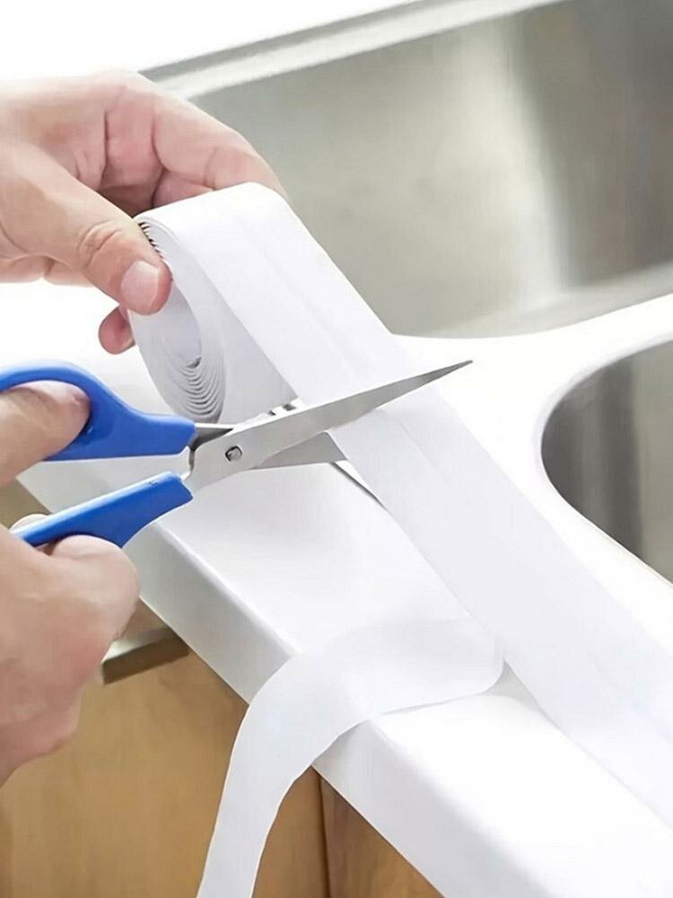 Бордюрная лента водостойкая для ванной , кухни , туалета , герметизации швов окон ширина 3.8см , длина 1.5м