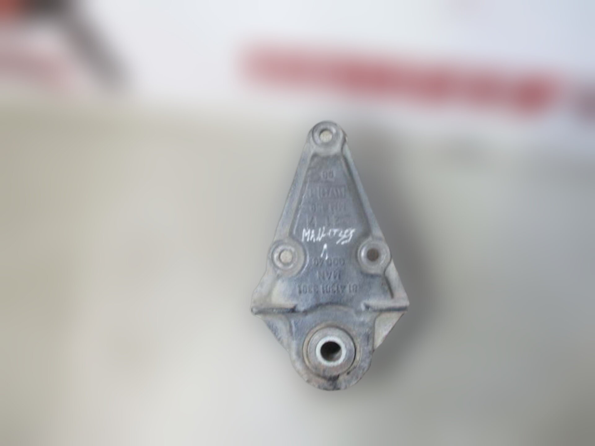 Кронштейн крепления передней рессоры задний MAN TGX, TGA, TGS