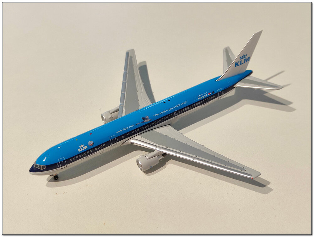 Boeing b 767-300ER klm royal dutch airlines "the world is just a click away" ph-bzf (длина 13,73 см)