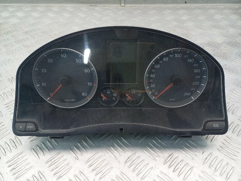 Б/У Панель приборов Volkswagen Golf 5 MK5 / Фольксваген Гольф 5 MK5 1.4 BMY 140Л.С хэтчбек 2008