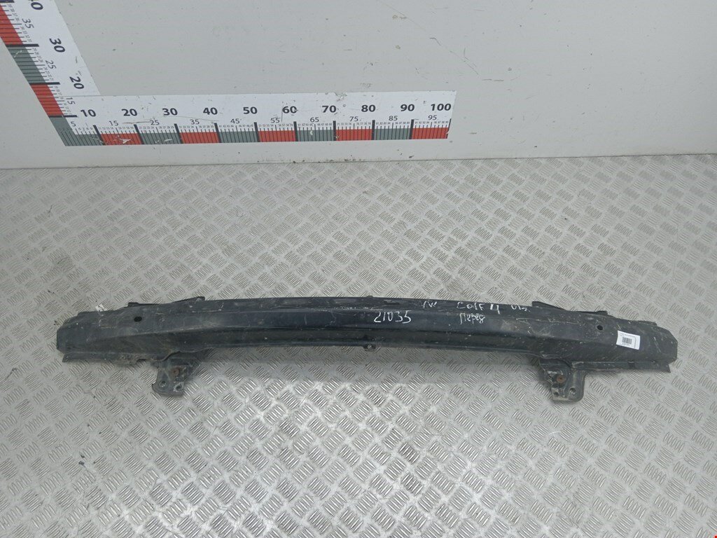 Усилитель бампера передний Volkswagen Golf 4 1J0805551E арт. 2191141