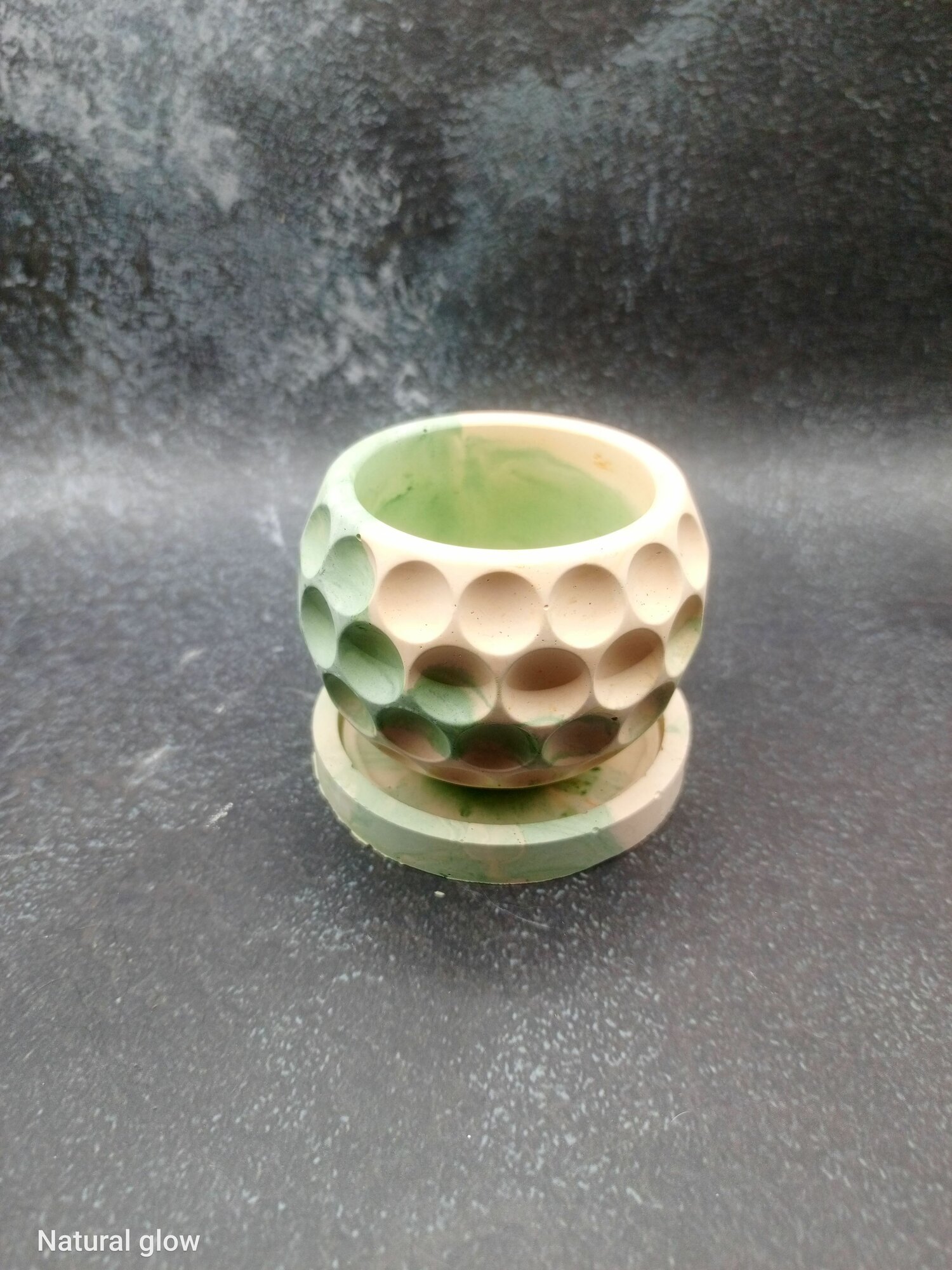 Шкатулка из гипса на подставке вариант 1