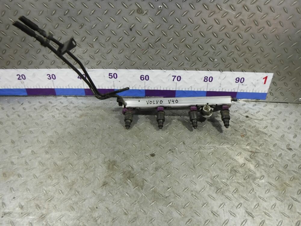 Форсунка топливная Volvo V40