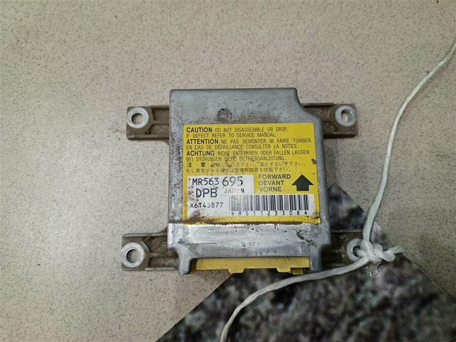 Блок управления AIR BAG от Mitsubishi Pajero iO 1998-2007