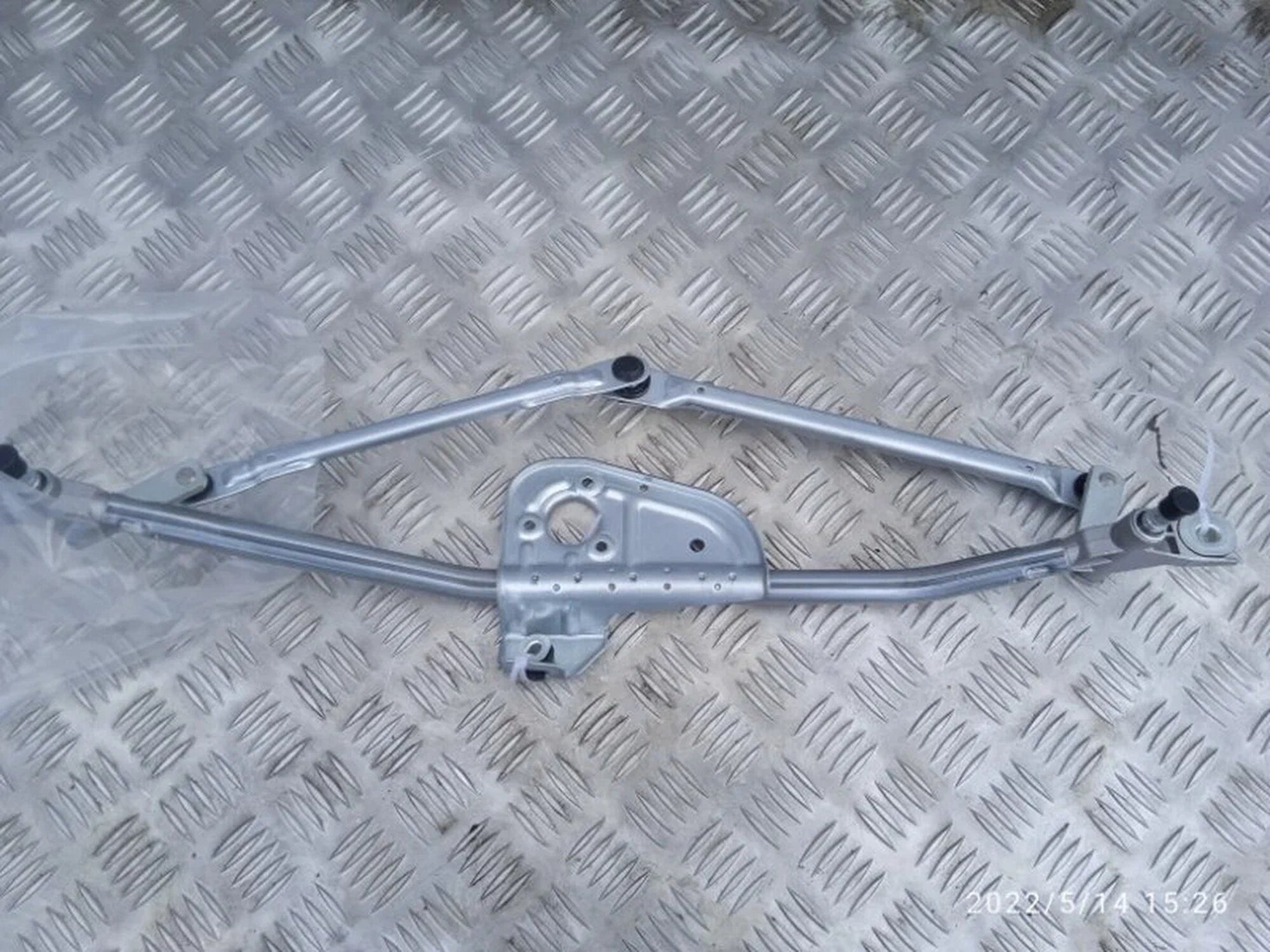 Трапеция стеклоочистителя Loro 34570816, для Volkswagen Passat B5+, AUDI A4, серая