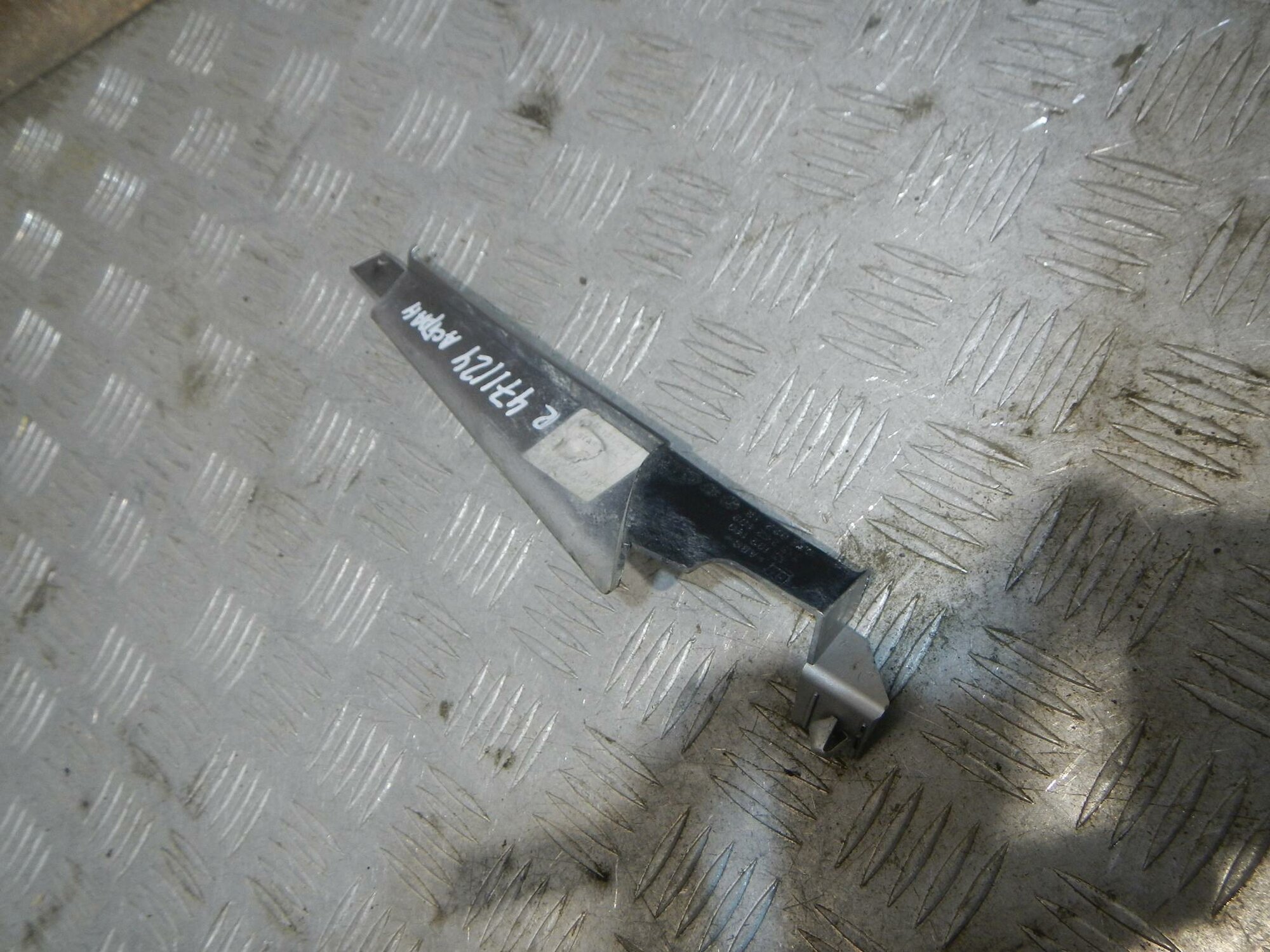 Б/У Накладка (кузов наружный), Opel (Опель)-ASTRA H (04-) OPEL ASTRA H (04-) Переднего правого крыла. Без повреждений. 47...