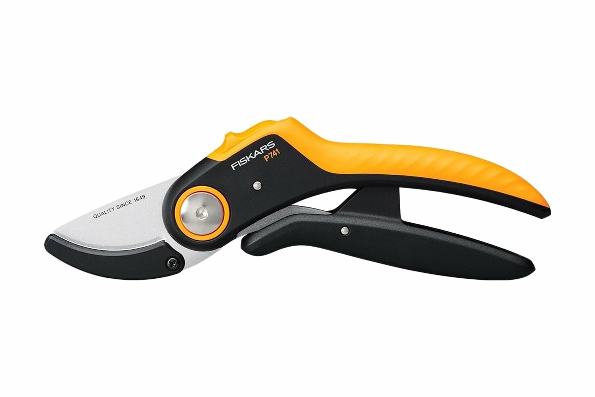 Контактный секатор Fiskars Plus PowerLever P741 из стали с эргономичной рукояткой и усиленной системой рычага мощности