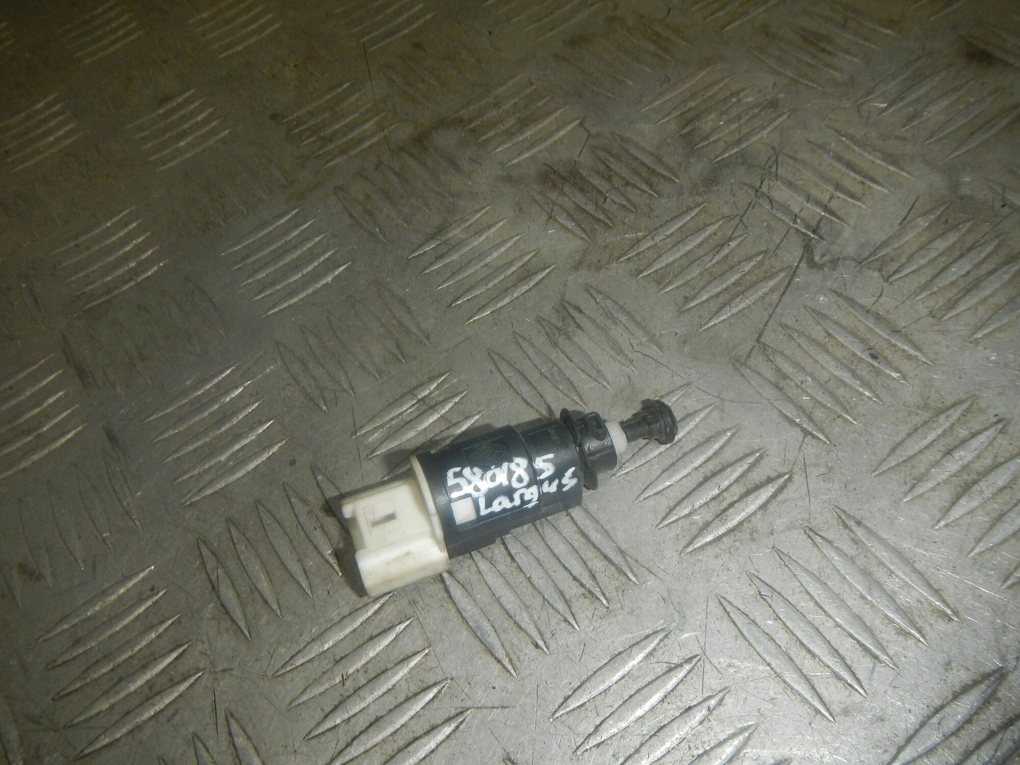 Б/У Датчик включения стопсигнала, ВАЗ (VAZ)-LADA LARGUS (ларгус) LADA LARGUS (Ларгус) Без видимых повреждений. 580185 LA...