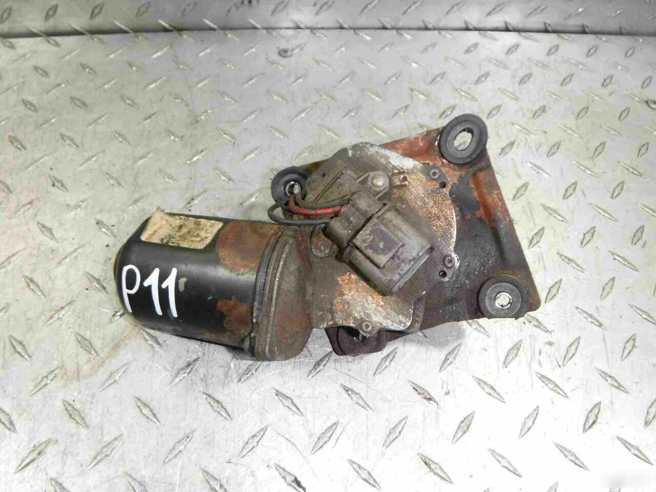 Моторчик стеклоочистителя передний Nissan Primera P11 (1995—2000) 288102F900