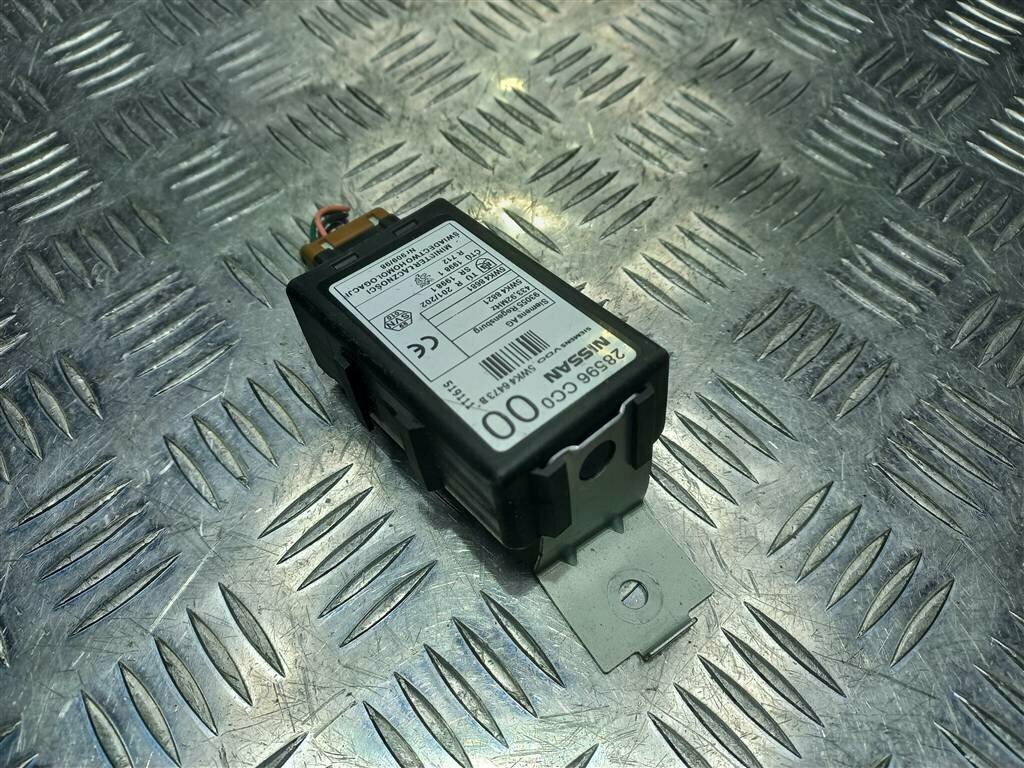 Блок управления Б/У для NISSAN X-TRAIL I (2000—2007) 28596CC000