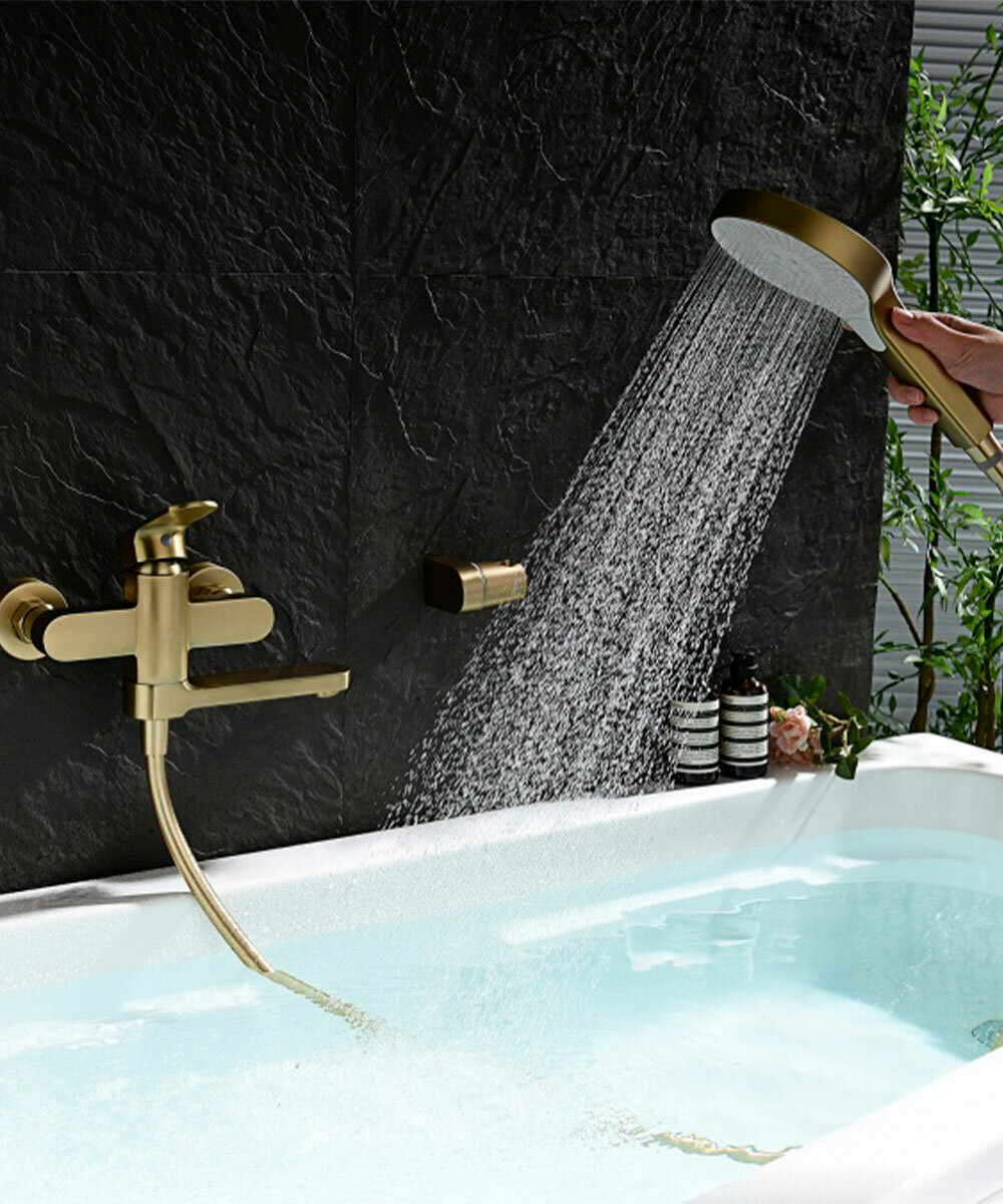 Смеситель для ванны и душа из латуни Ganzer с коротким изливом GZ06132-S матовое золото