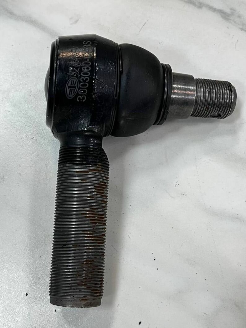 Наконечник рулевой продольной тяги правый FAW J6 4250 от партнёра FAW Арт. 3003060CA3S