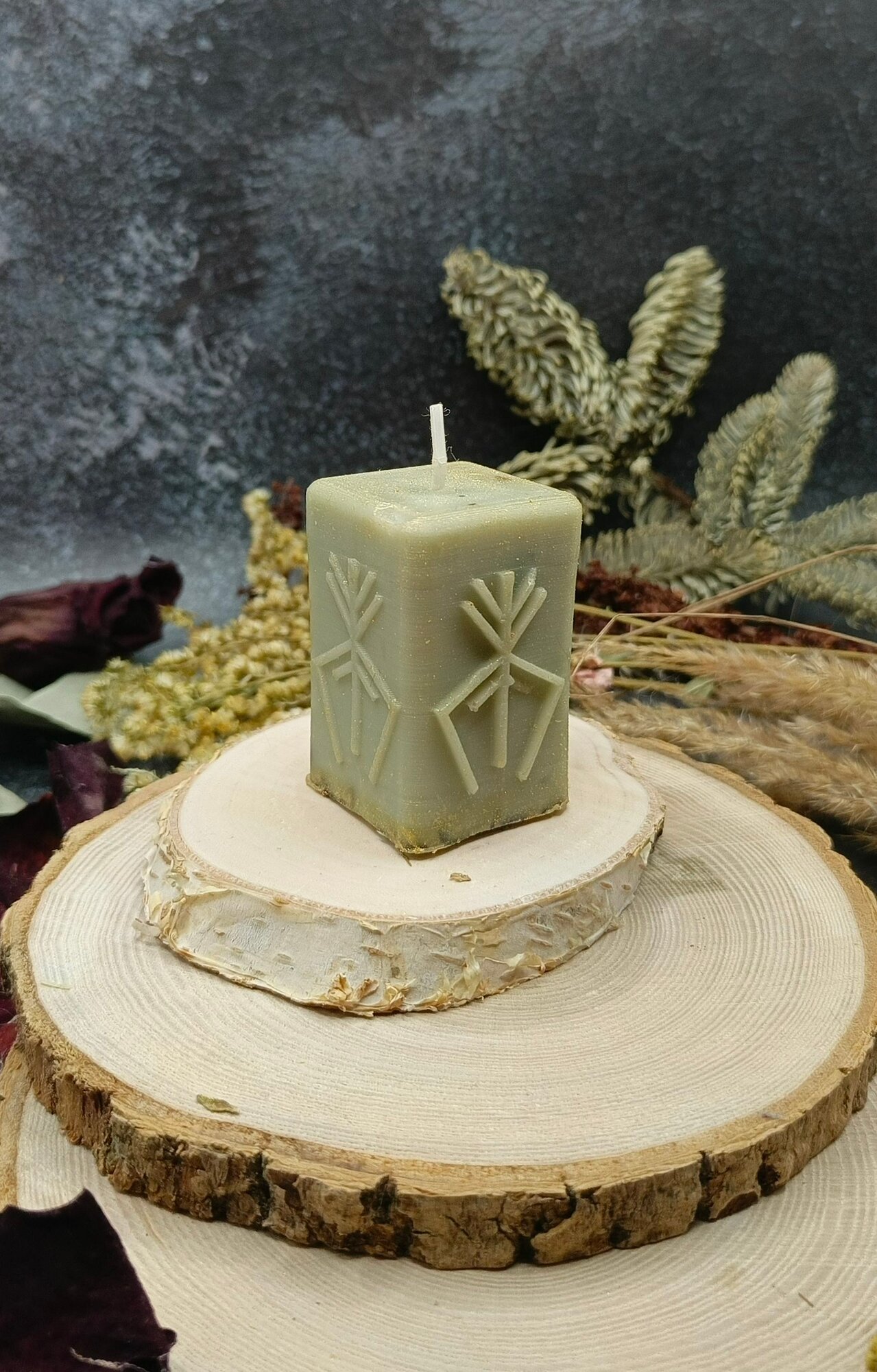 Свеча "Решение проблем-помощь в отношениях" бледная