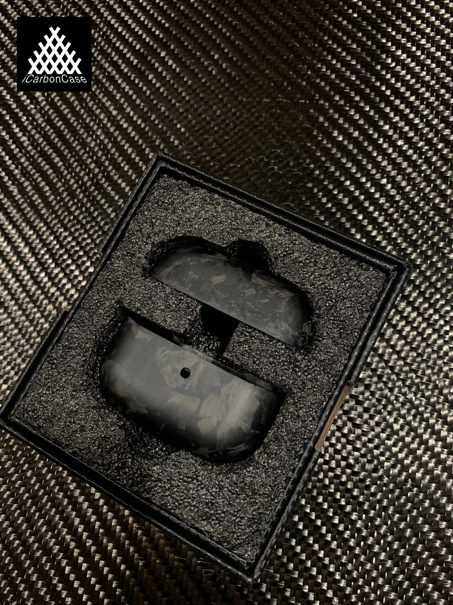 Чехол для Samsung Galaxy Buds3 Pro из углеродного волокна Forged Matte Black