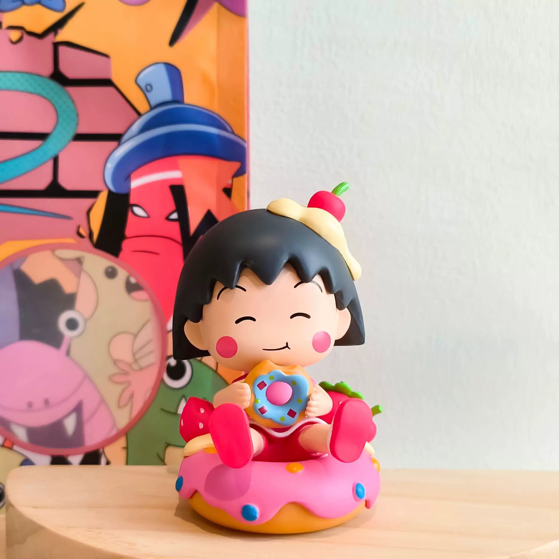 Коллекционная фигурка Chibi Maruko-chan из серии «Забавная жизнь», трендовая игрушка-сюрприз, настольное украшение,