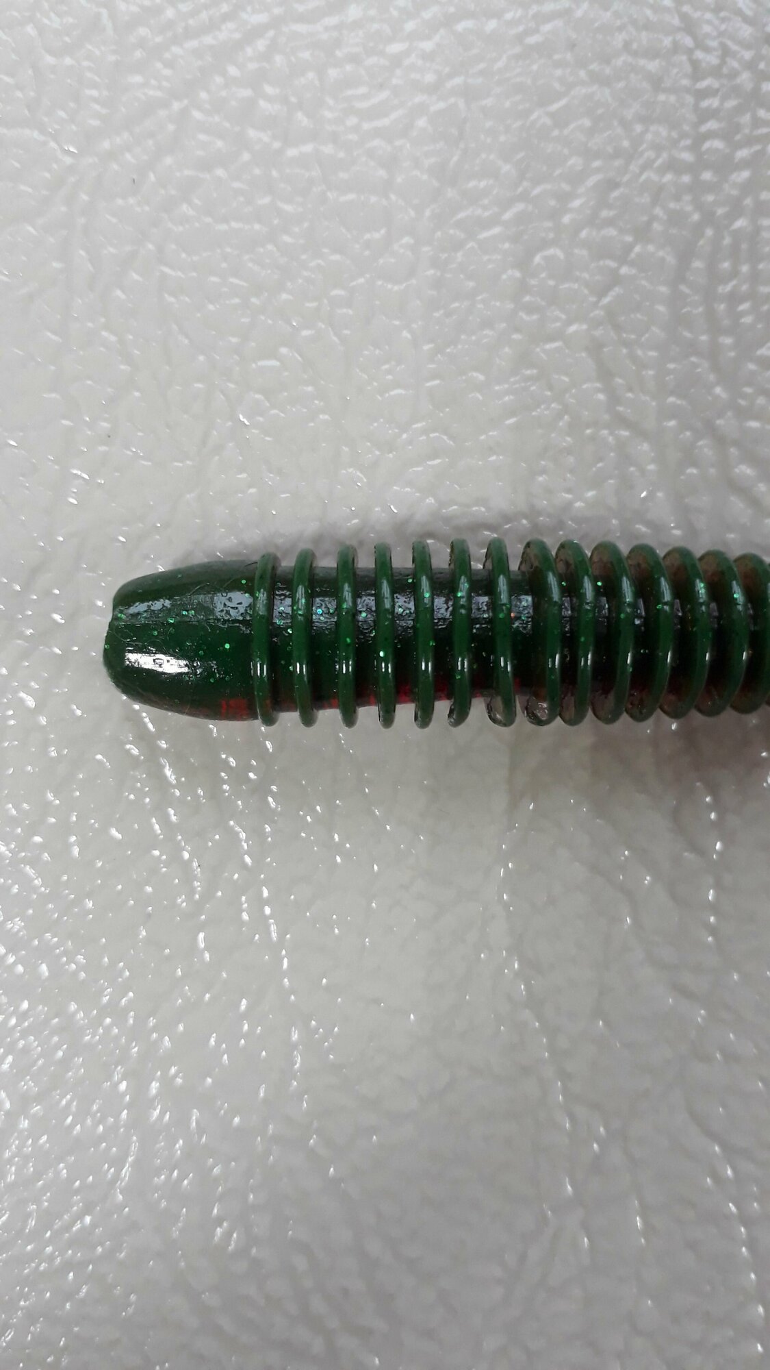 Мягкая силиконовая приманка Свинг Фат(Ribbed Worm) 150мм,2шт Машинное масло (Motor Oil Green Flake).