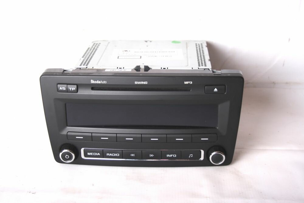 Магнитола Skoda Octavia II рестайлинг 1Z0035161P