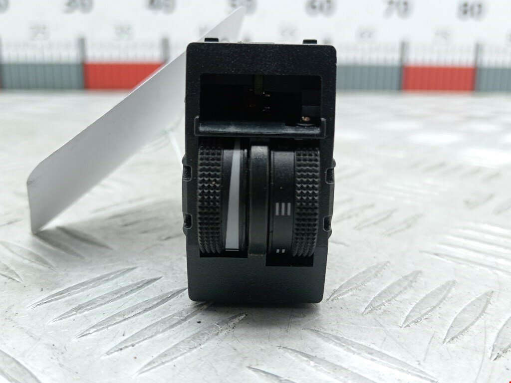 Кнопка корректора фар Seat Toledo 2 1M0919094A арт. 1855140