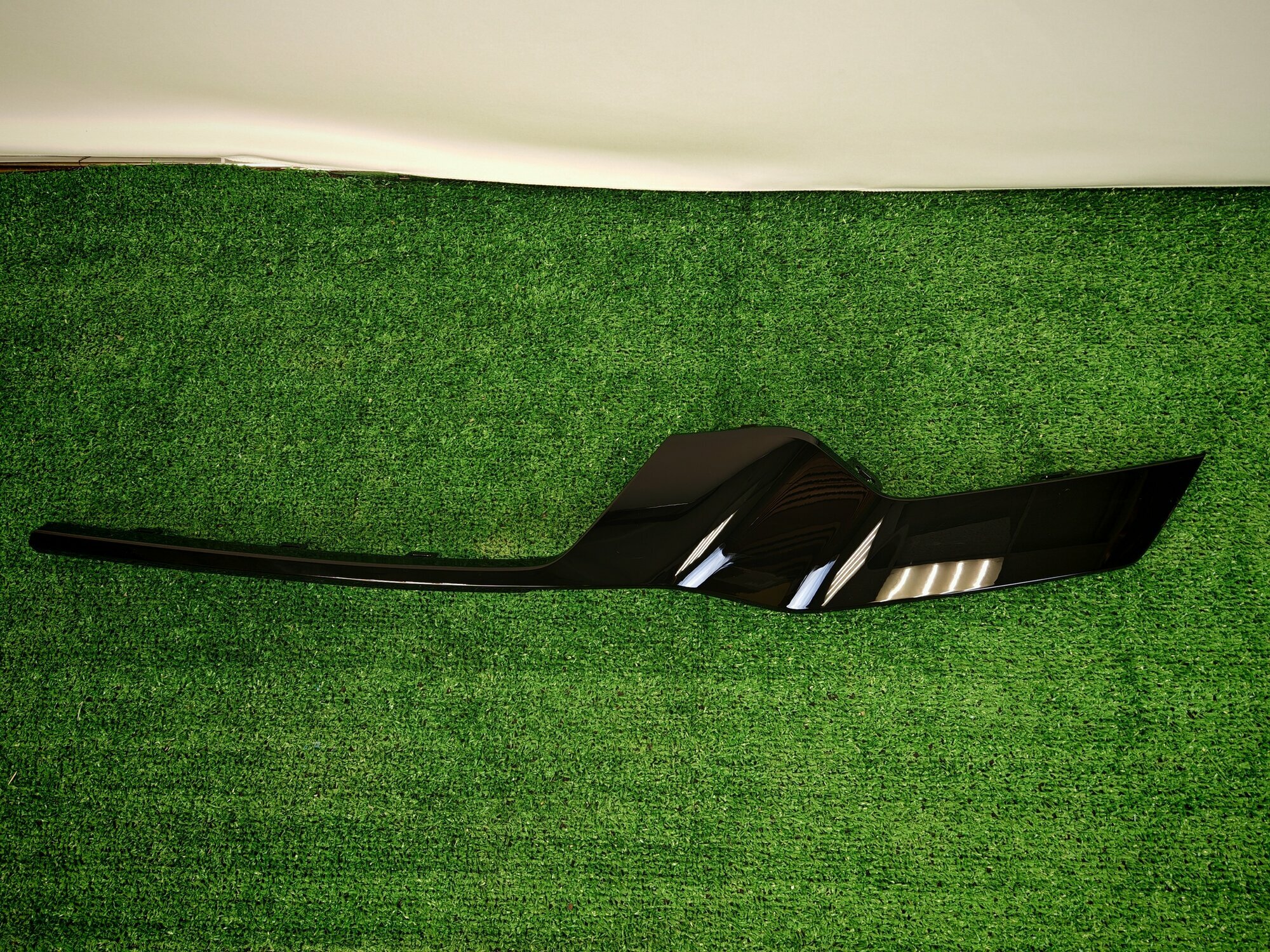 Voyah Накладка переднего бампера левая Voyah Free 280308009